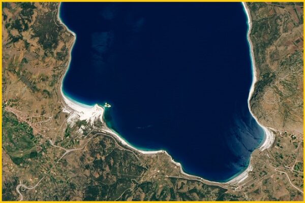 Lake Van Turkey: Geology, Islands, and Landscapes – Geo-Tourism